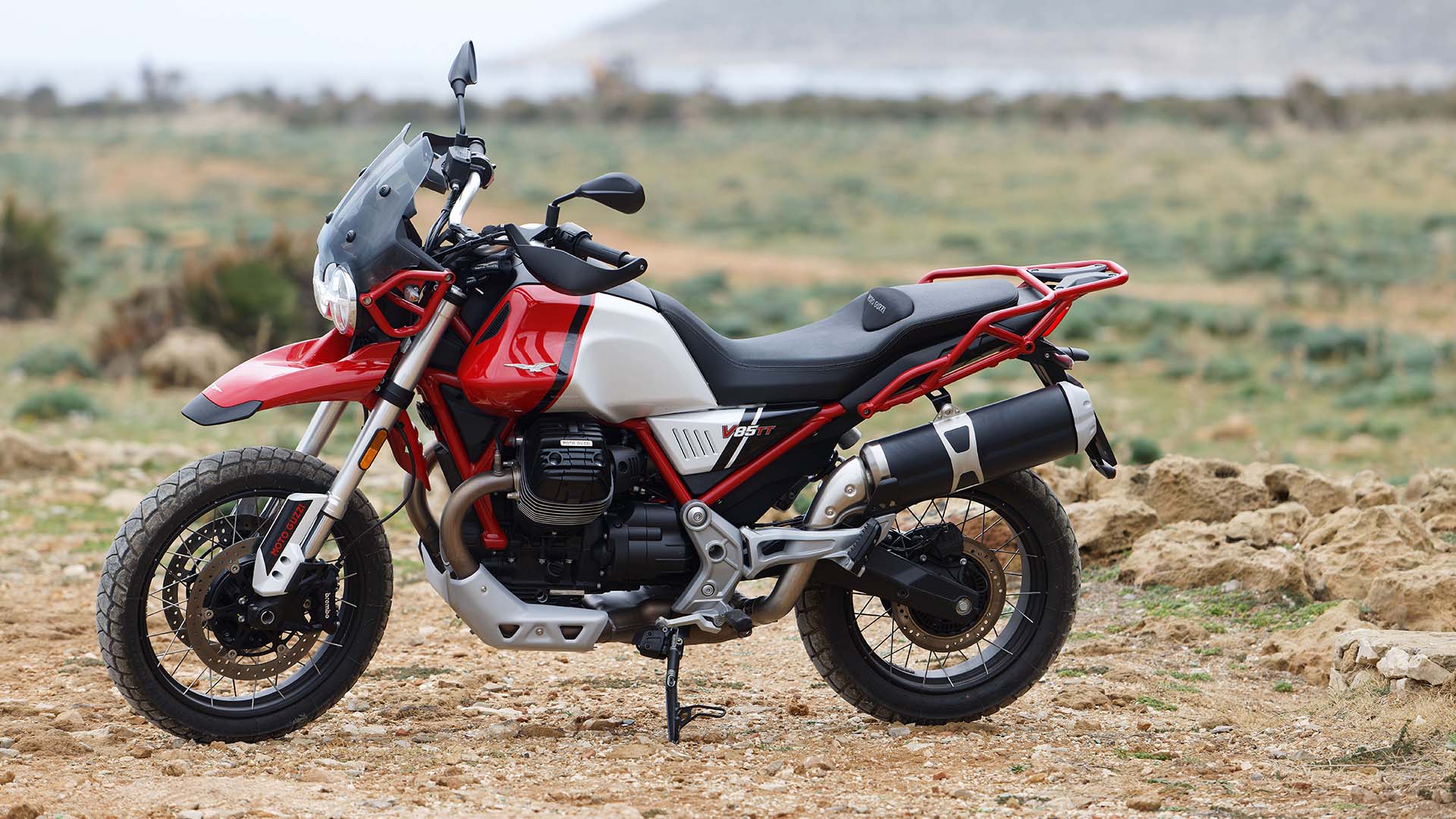 V85 TT Evocative Graphics 850 （双色版） Moto Guzzi 中国官方网站
